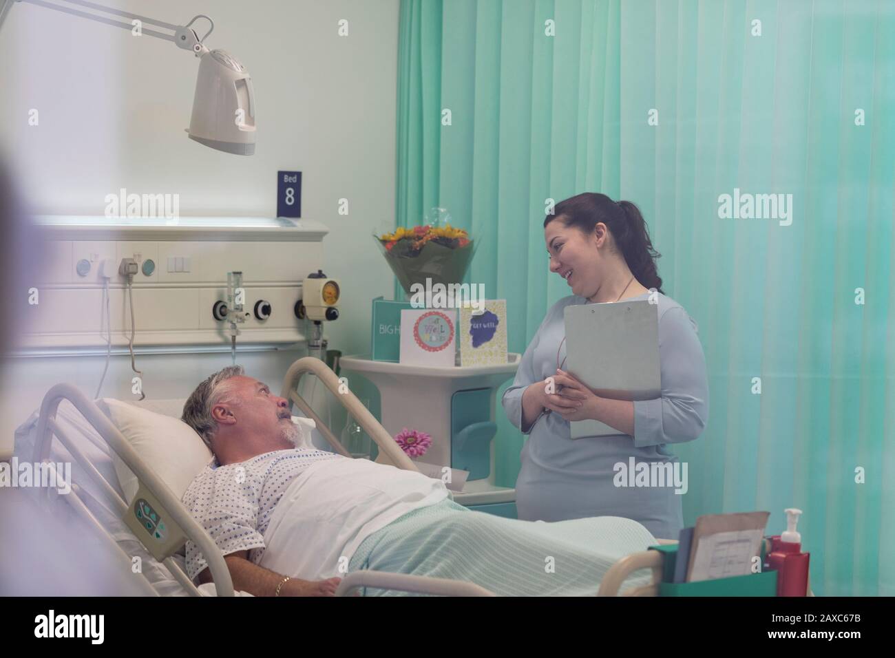 Hospital bed chart hi-res stock photography and images - Alamy