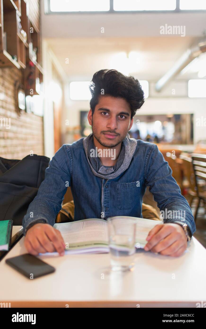 Cafe in front of university hi-res stock photography and images - Alamy