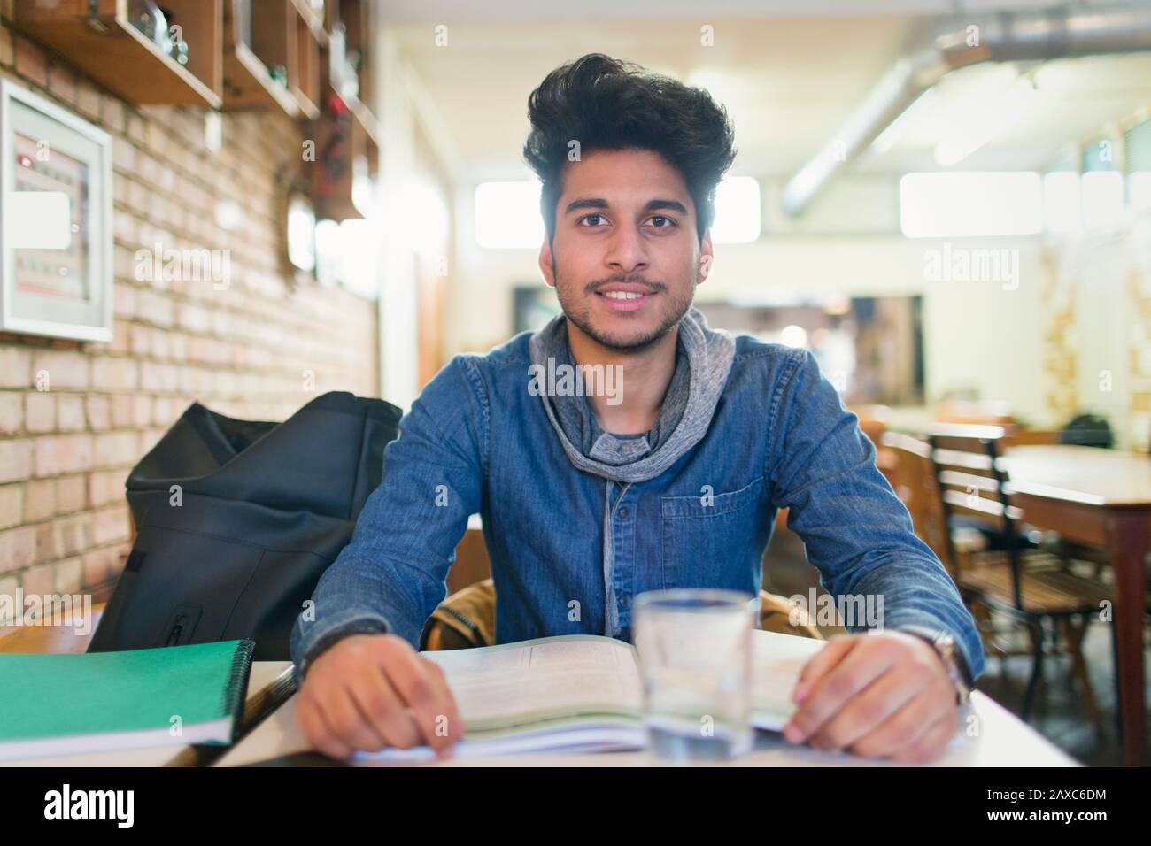 Cafe in front of university hi-res stock photography and images - Alamy