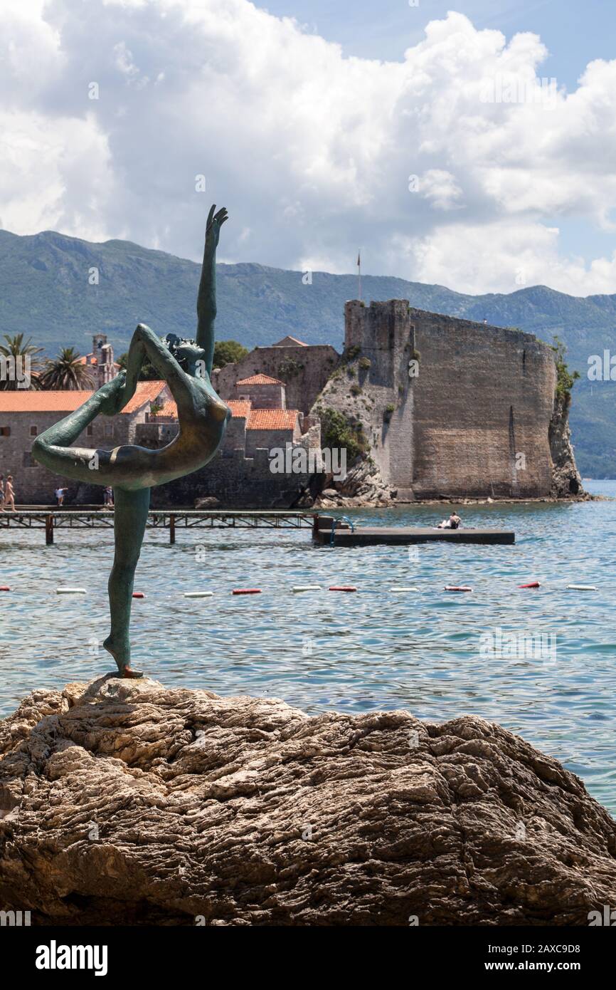 Budva ballerina statue hi-res stock photography and images - Alamy
