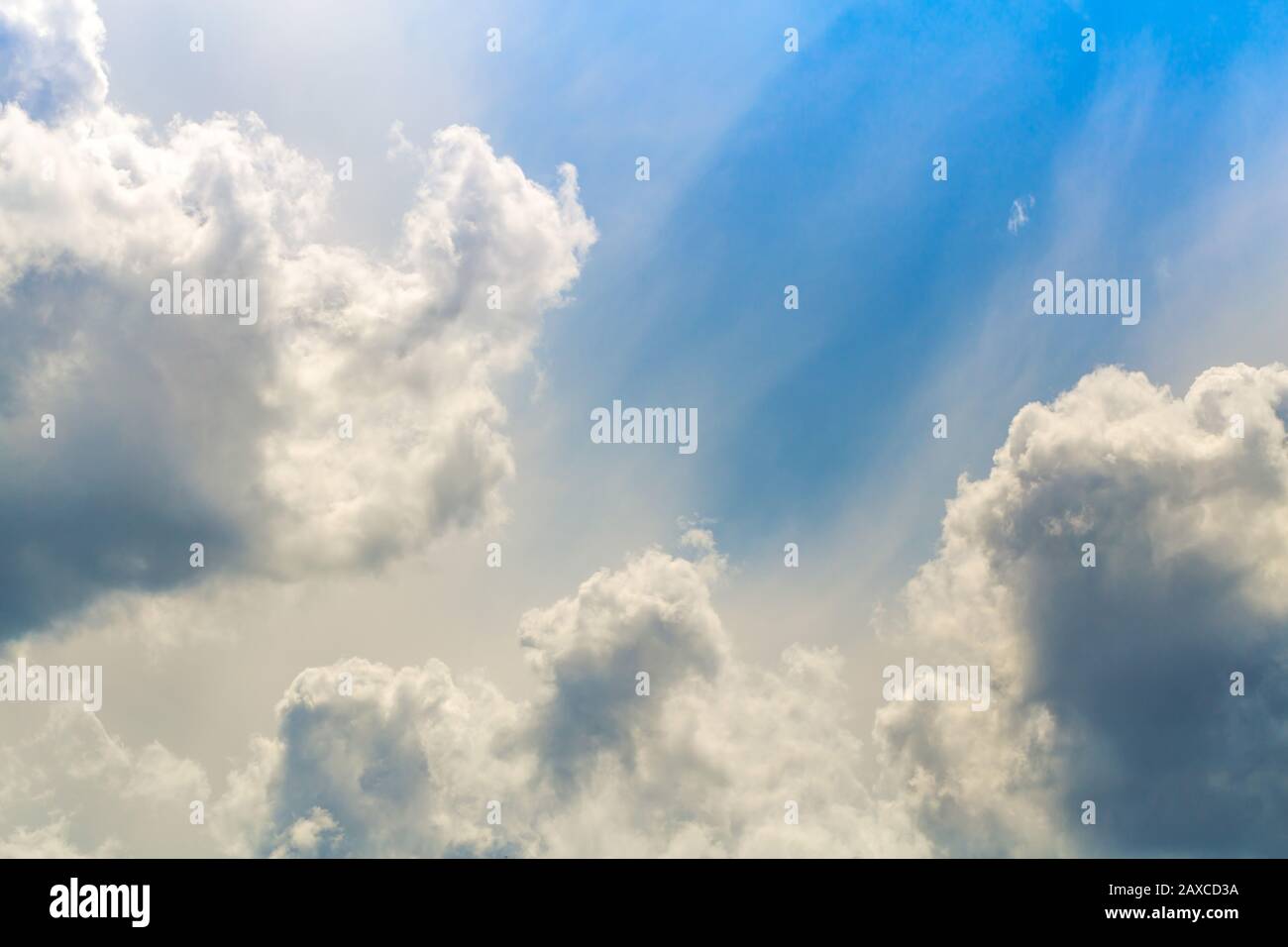 Sky background with cumulus clouds Stock Photo - Alamy