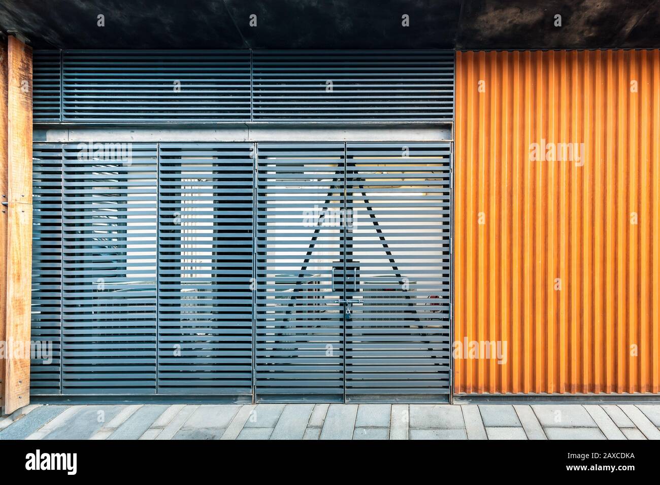 Office block front door hi-res stock photography and images - Alamy