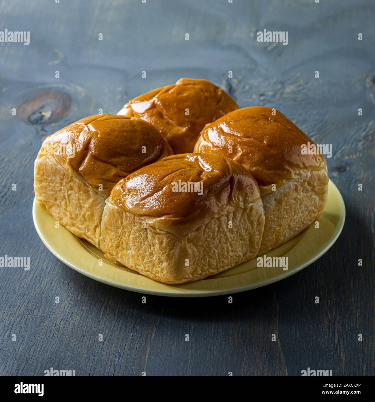 Southern dinner rolls hi-res stock photography and images - Alamy