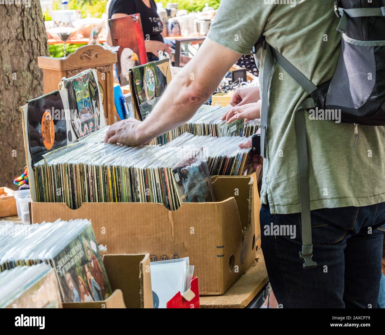 Choosing records hi-res stock photography and images - Alamy