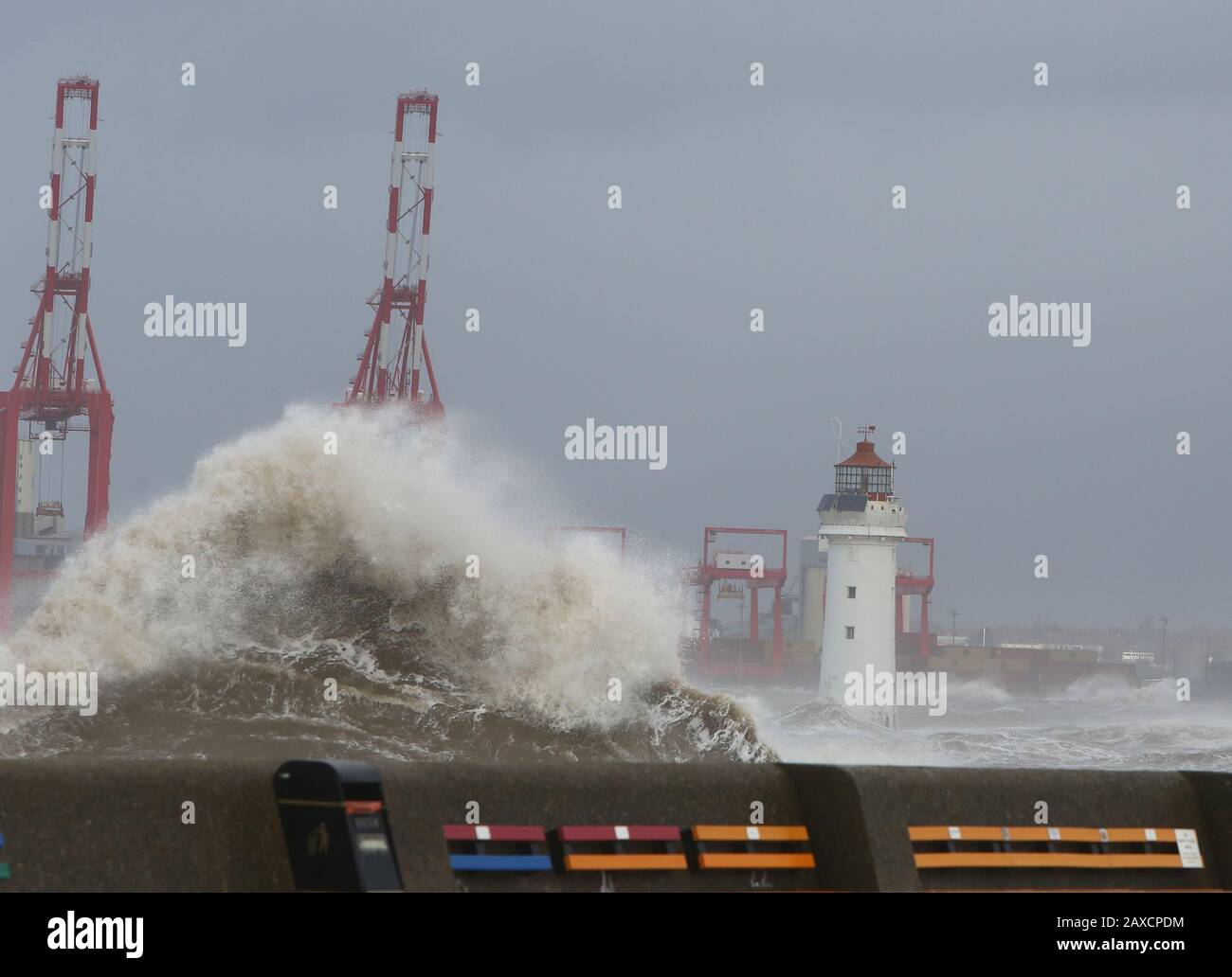 Liverpool,Uk stormy day on the river mersey as storm dennis is named ...