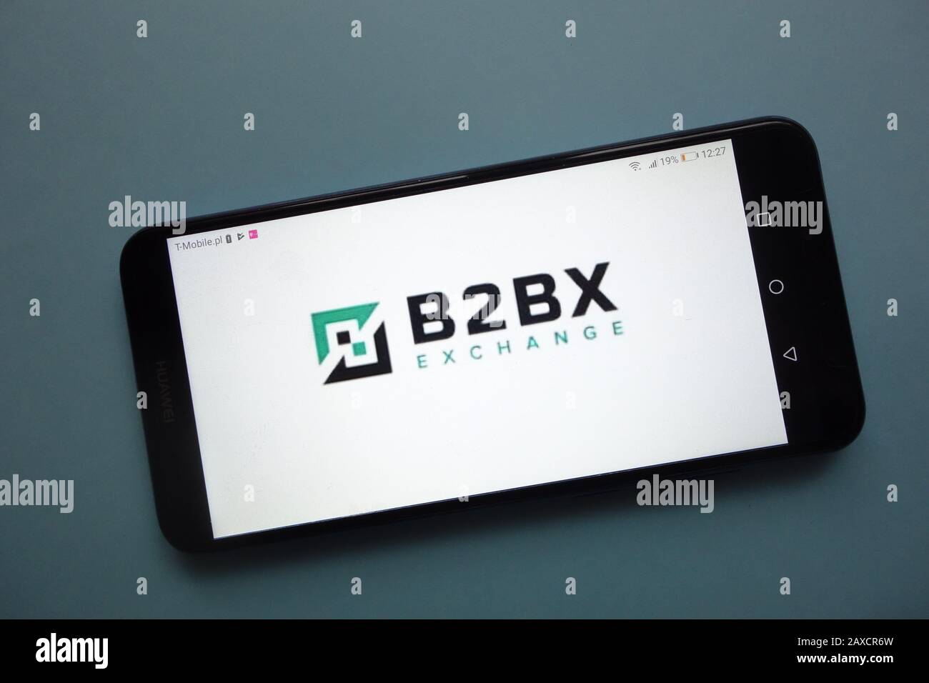 B2BX Exchange logo on smartphone Stock Photo - Alamy
