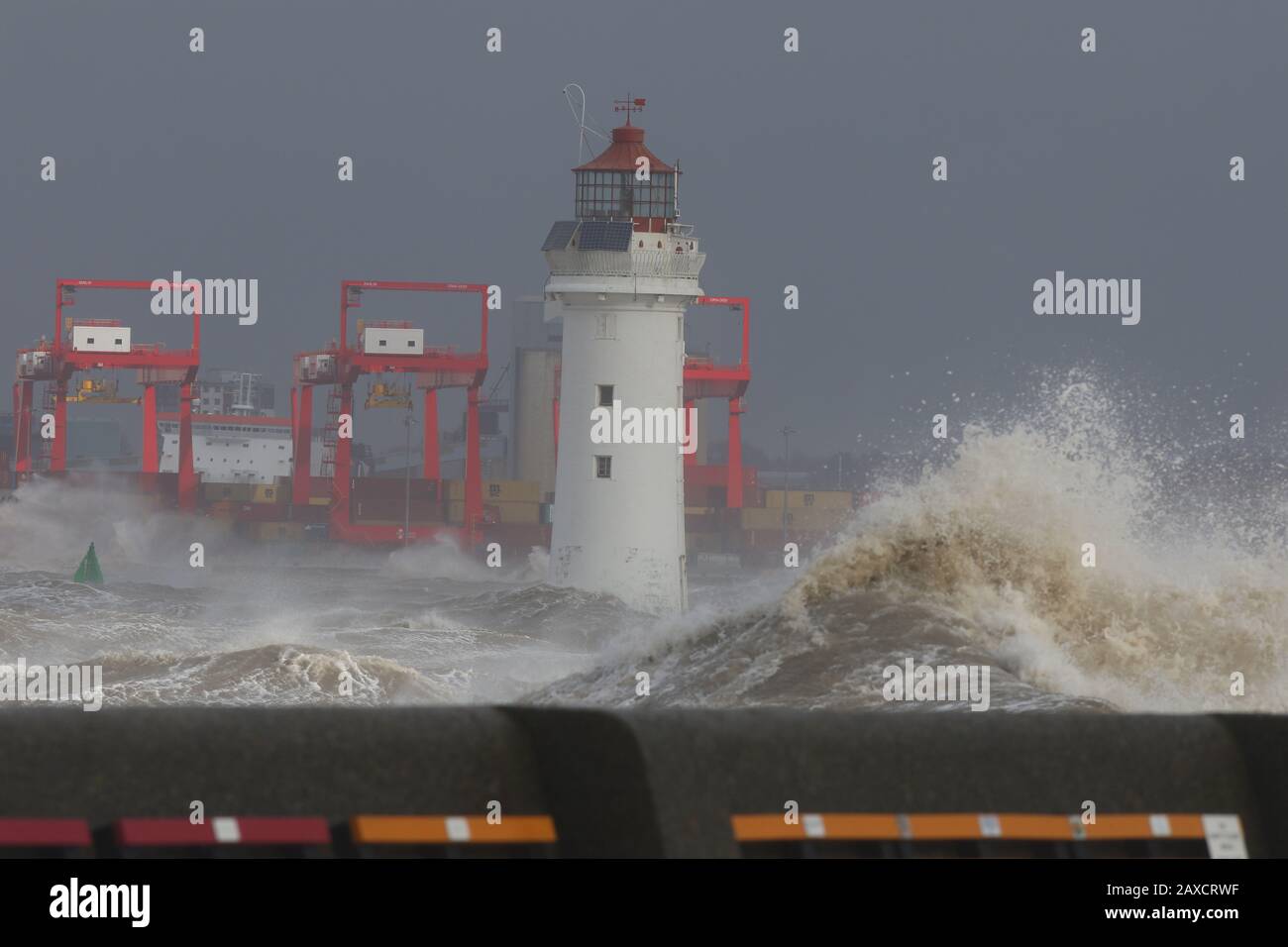 Liverpool,Uk stormy day on the river mersey as storm dennis is named ...