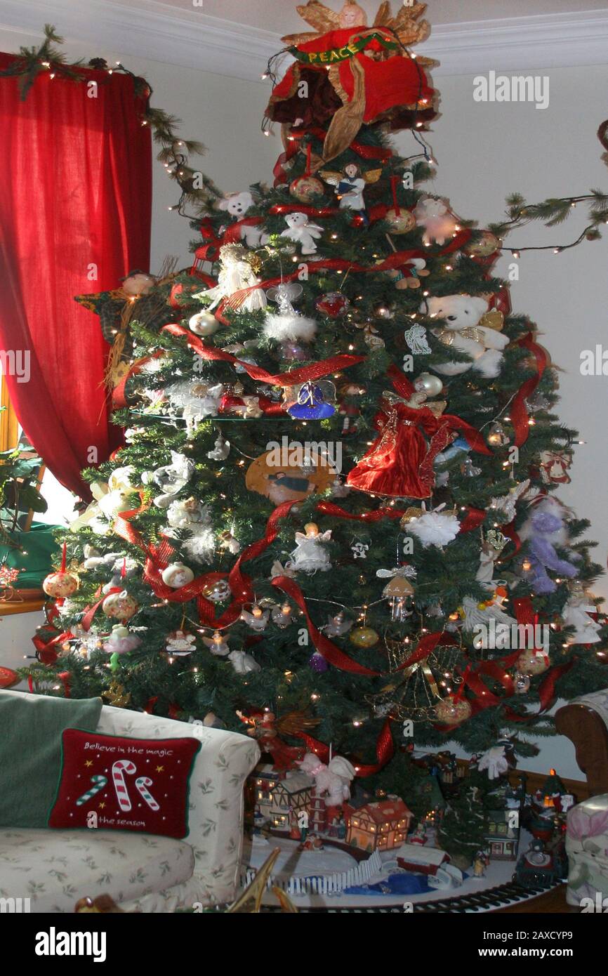 Overdone christmas decorations hi-res stock photography and images - Alamy