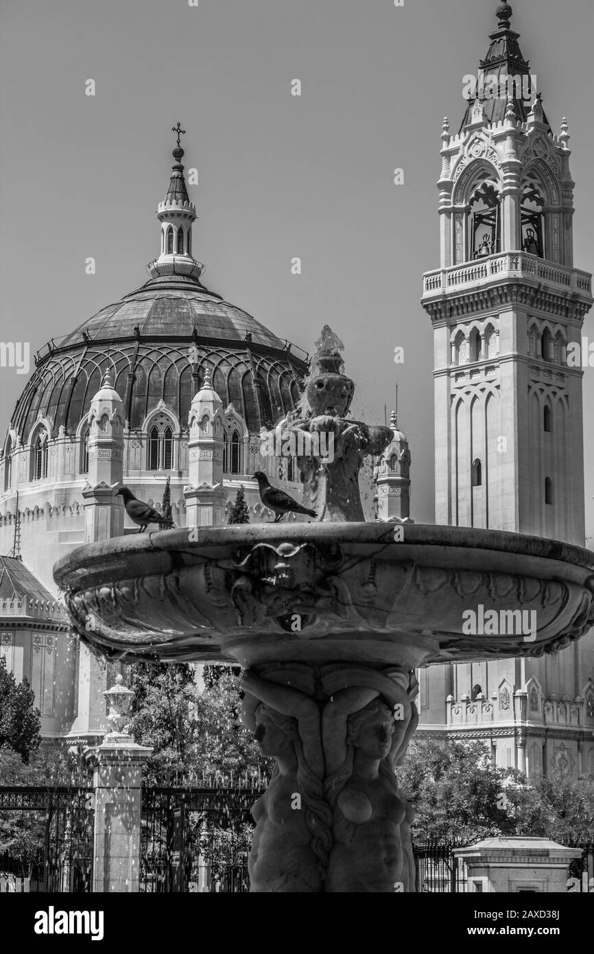 White stone church steeple Black and White Stock Photos & Images - Alamy