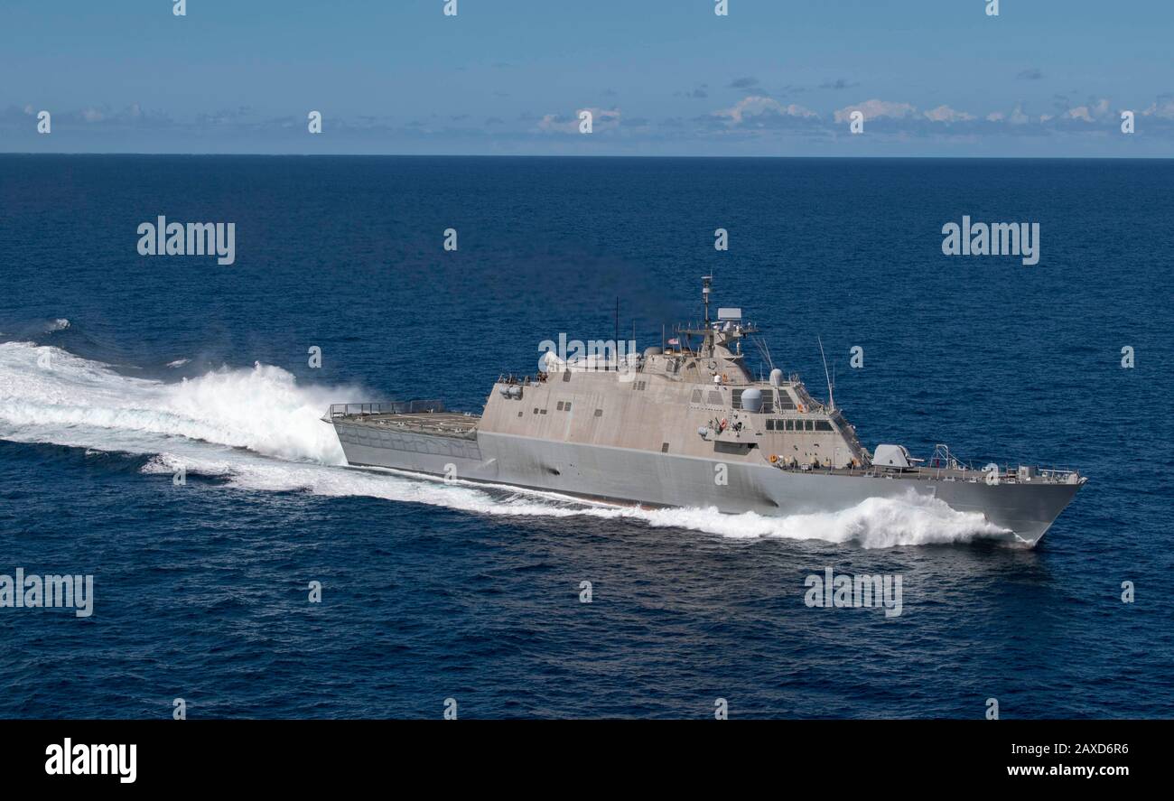The U.S. Navy Freedom-class littoral combat ship USS Detroit conducts ...
