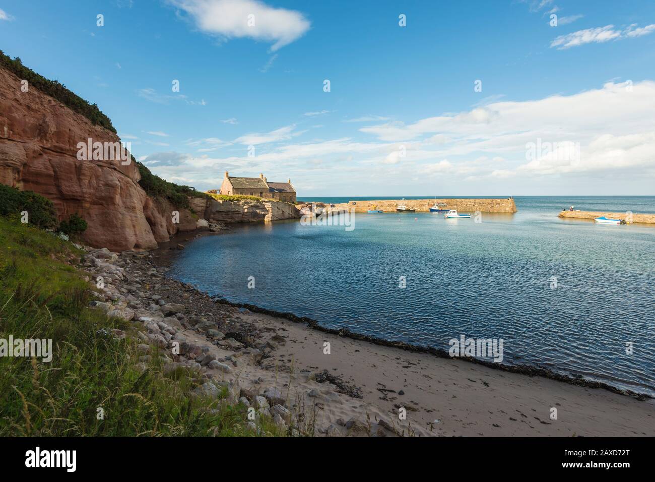 Small fishing village in the scottish highlands Stock Photo - Alamy