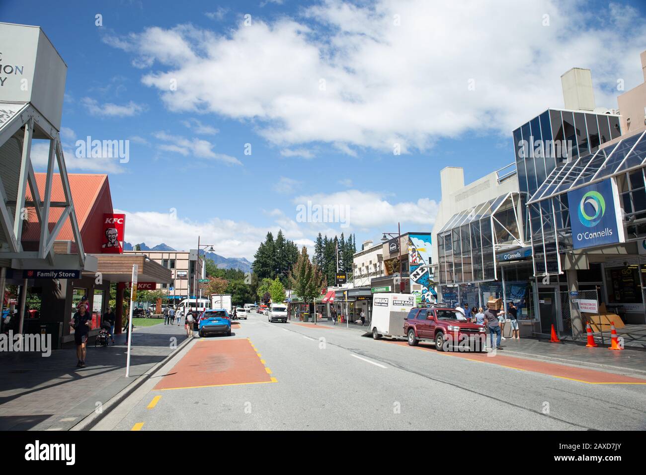 Queenstown New Zealand.City Streets of Queenstown South Island New ...