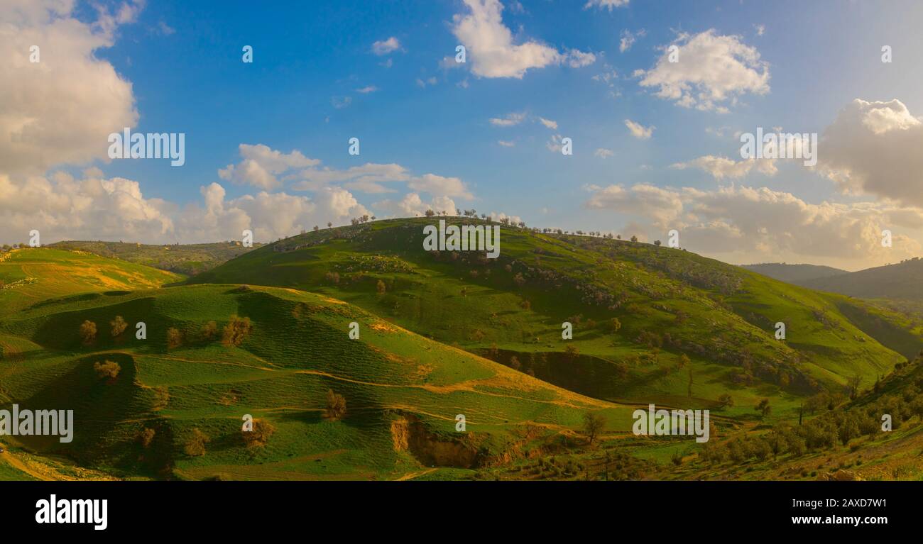 The natural beauty of the spring, with its green plains and terrain ...