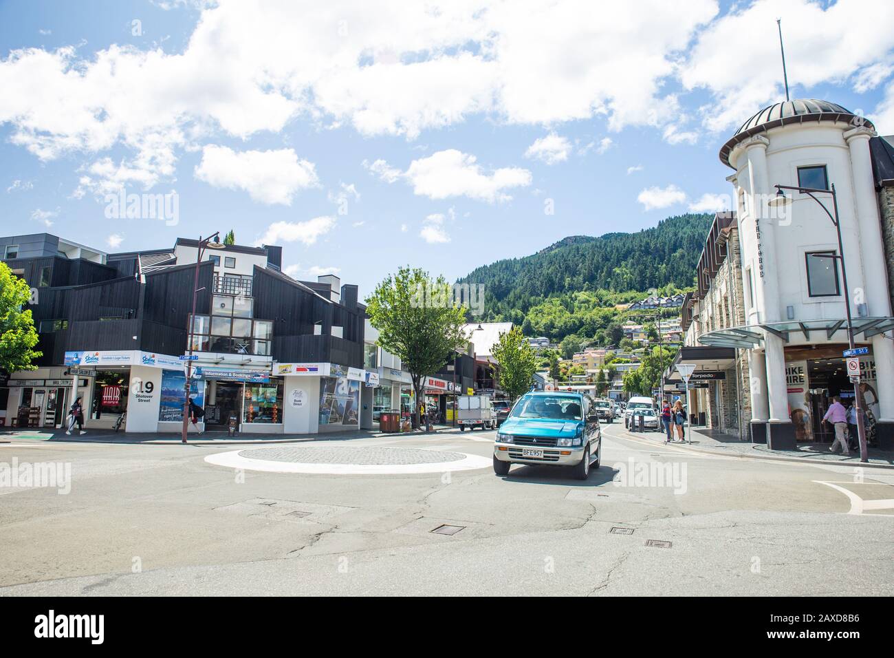 Queenstown New Zealand.City Streets of Queenstown South Island New ...