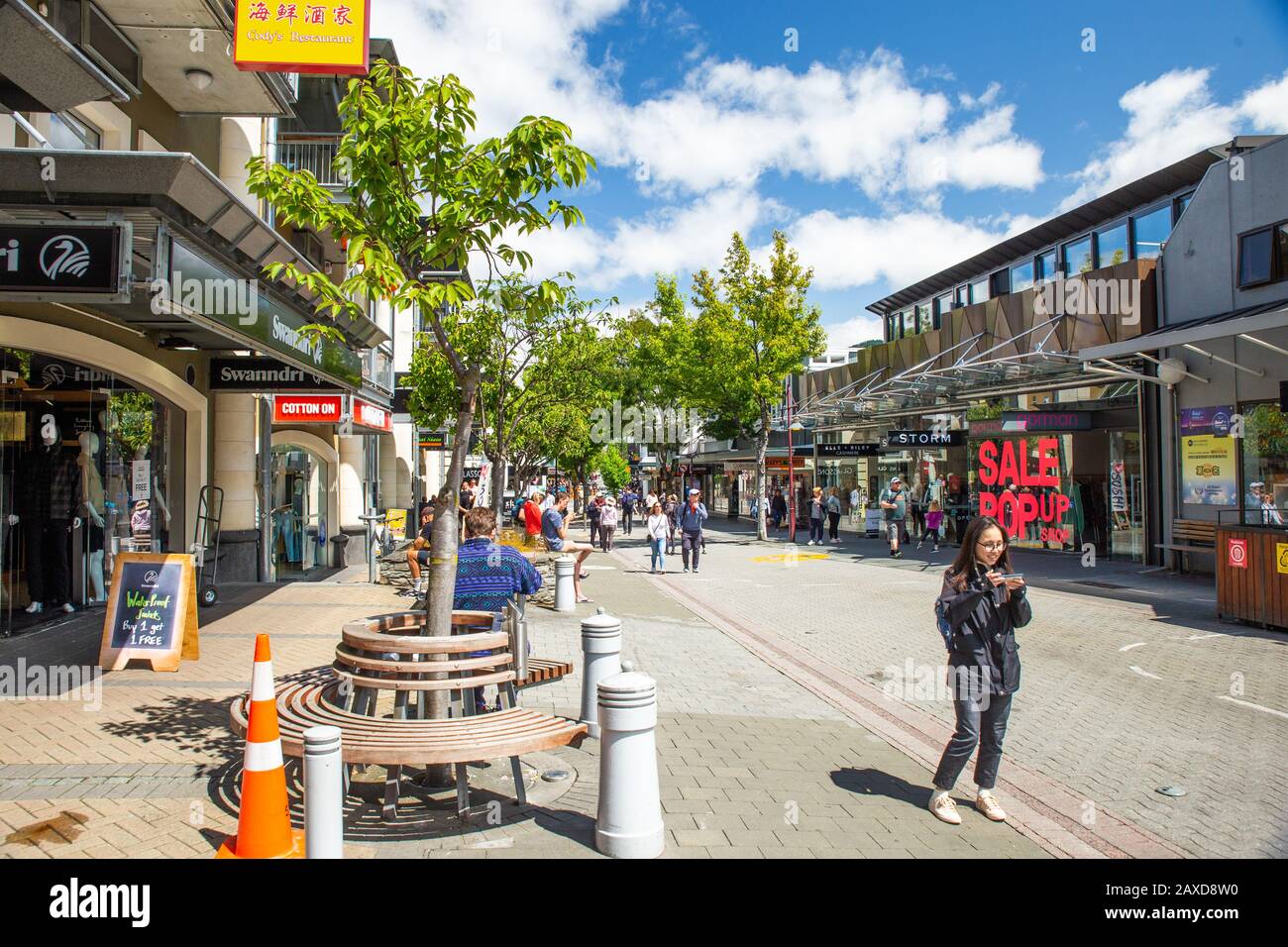 Queenstown New Zealand.City Streets of Queenstown South Island New ...