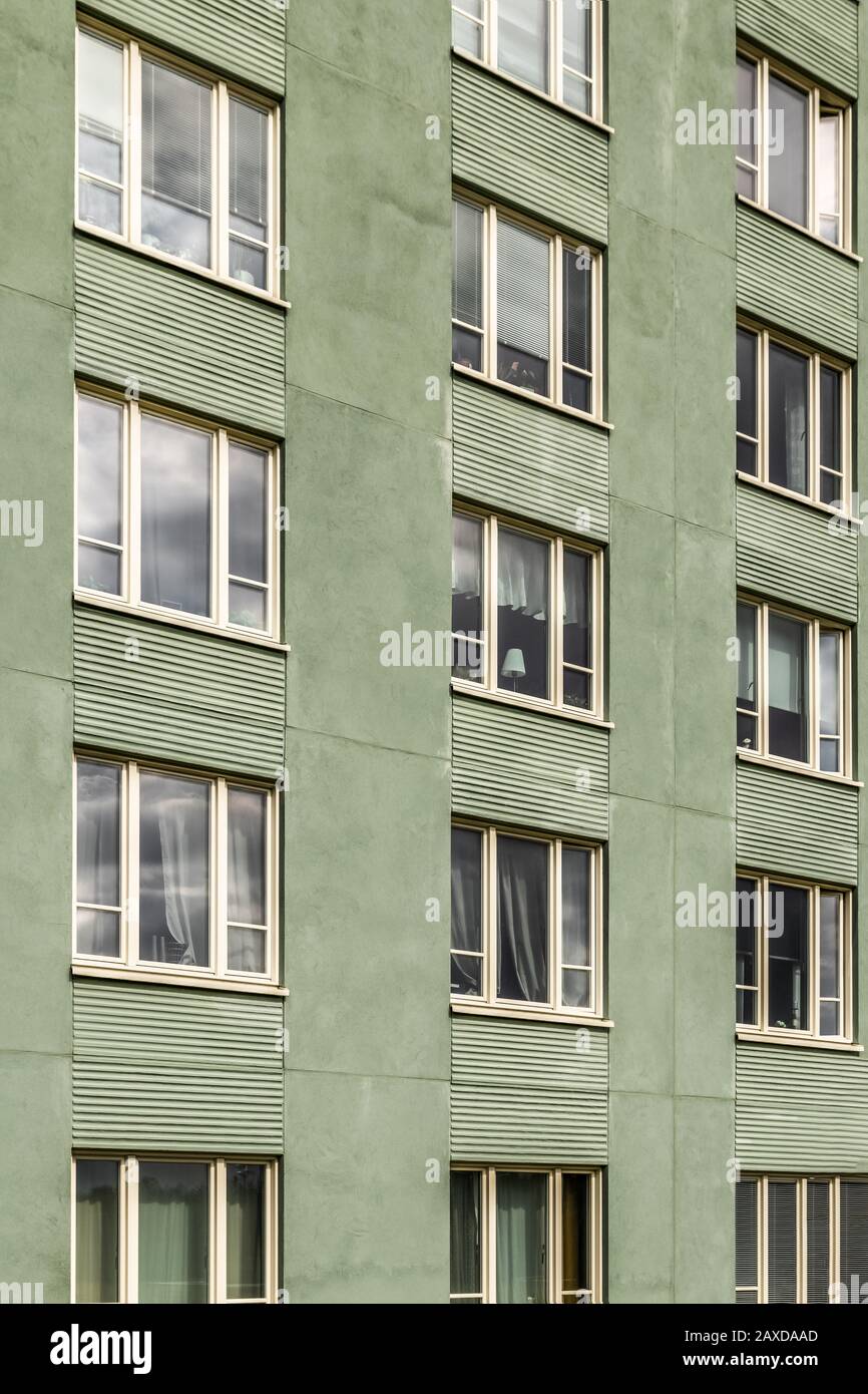 Eco friendly green building vertical hi-res stock photography and ...