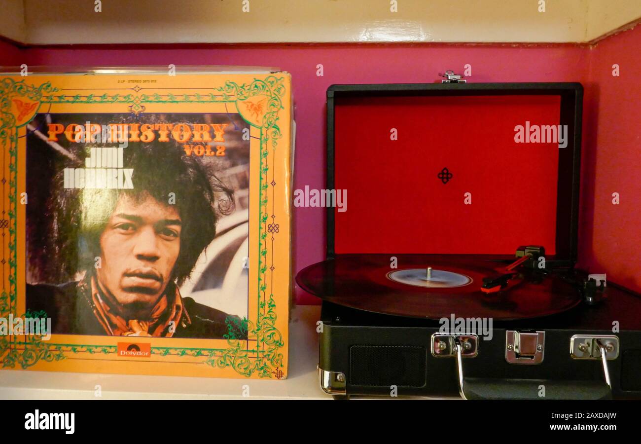 Vintage record player hi-res stock photography and images - Alamy