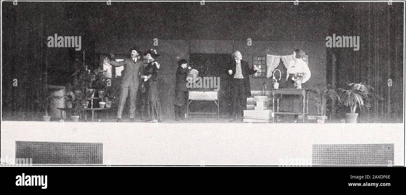 Lanky people hi-res stock photography and images - Alamy