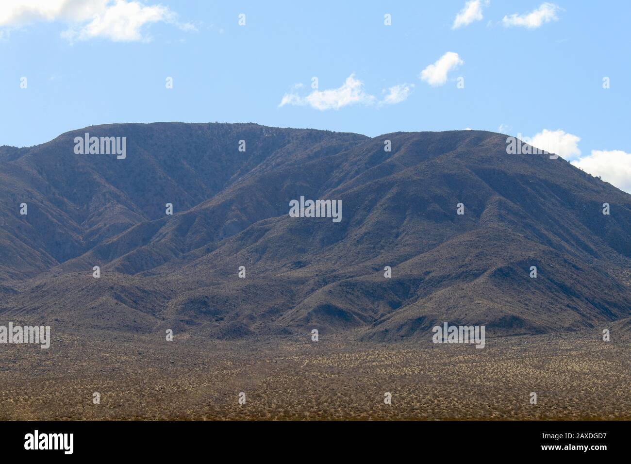 Desert mountain range hi-res stock photography and images - Alamy