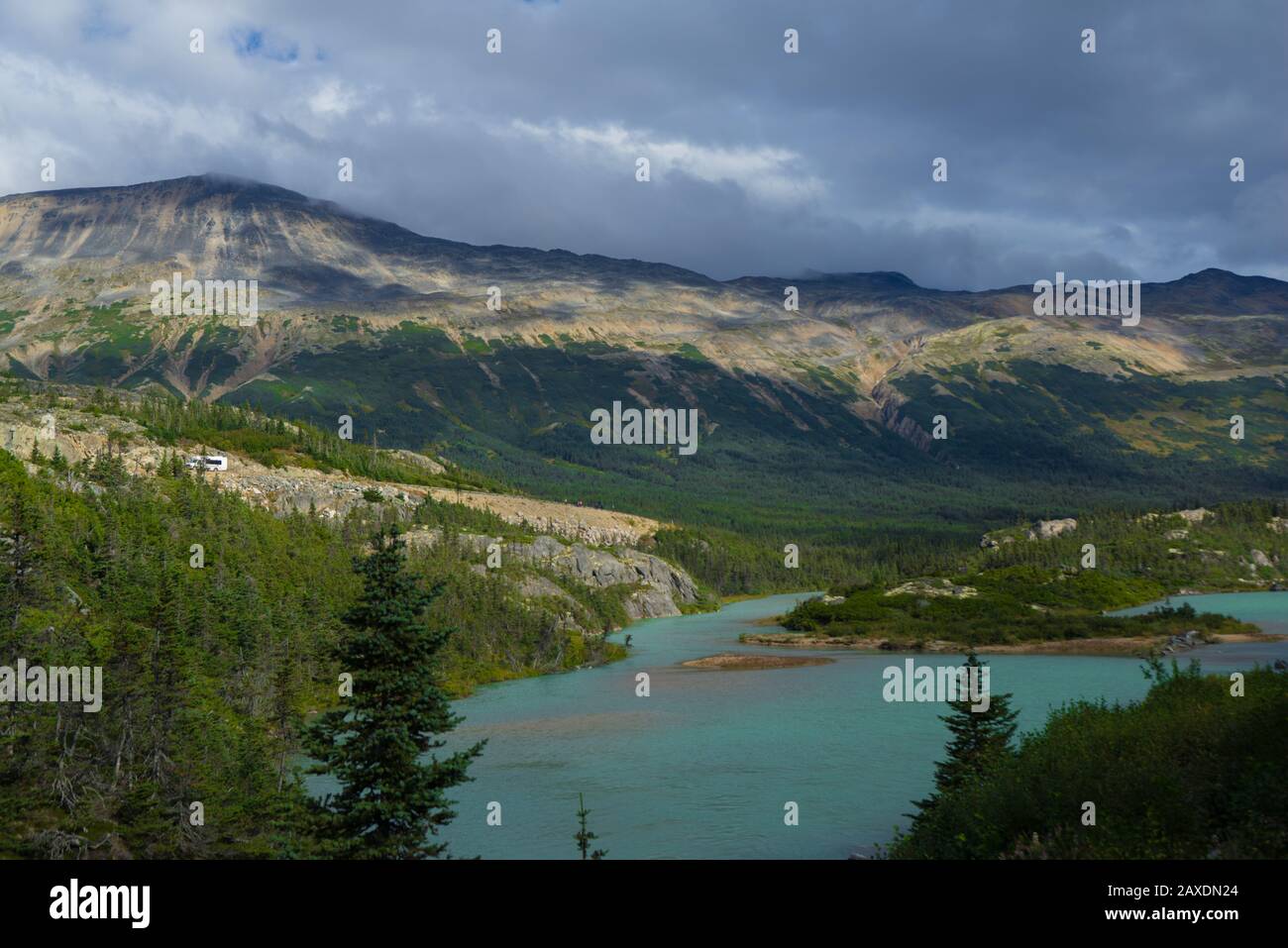 Yukon landscape hi-res stock photography and images - Alamy