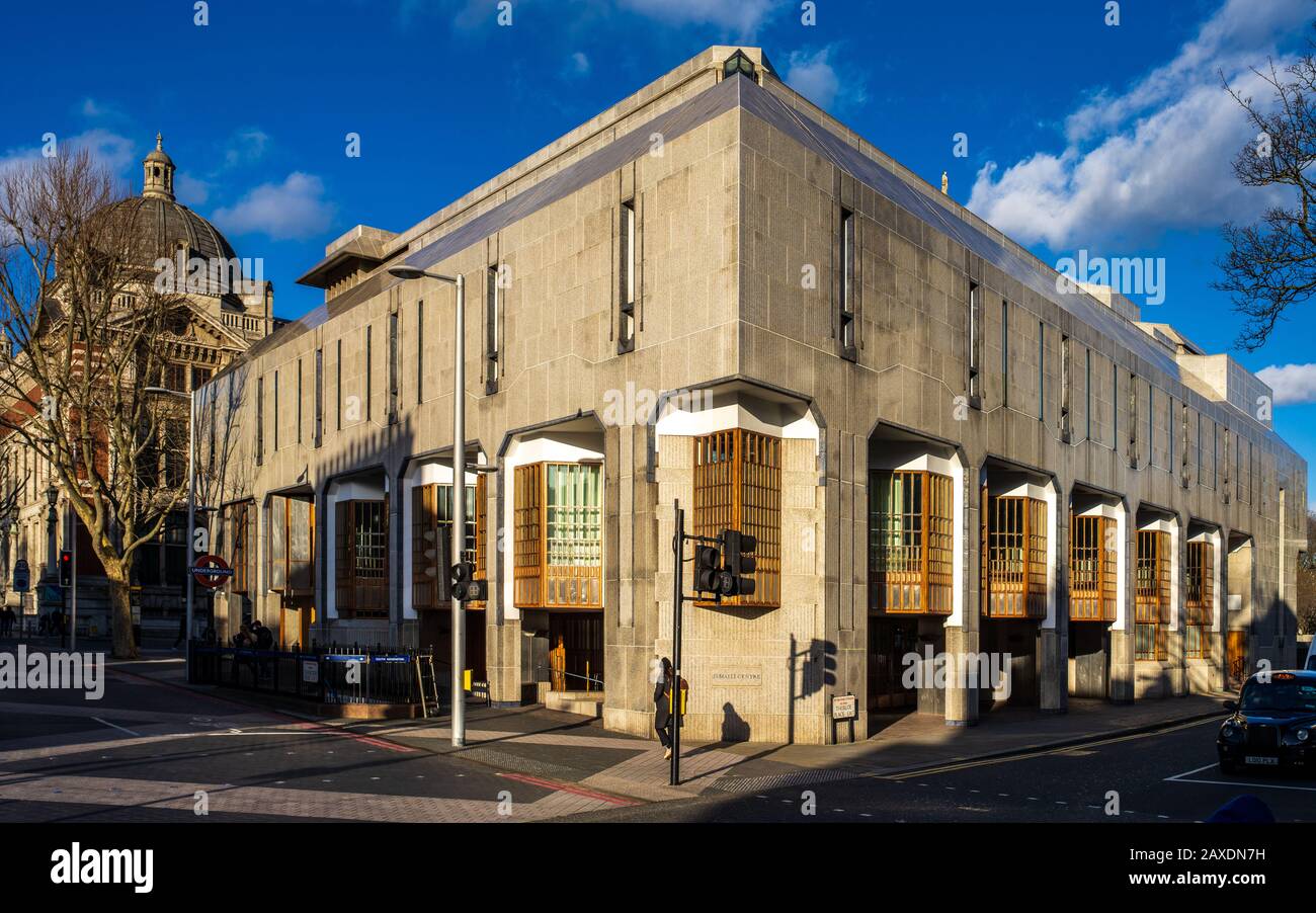 Ismali centre hi-res stock photography and images - Alamy