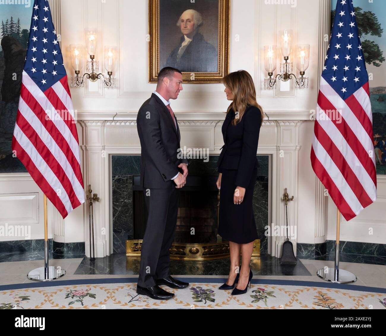 U.S First Lady Melania Trump poses with Joshua Smith, brother of 16 ...