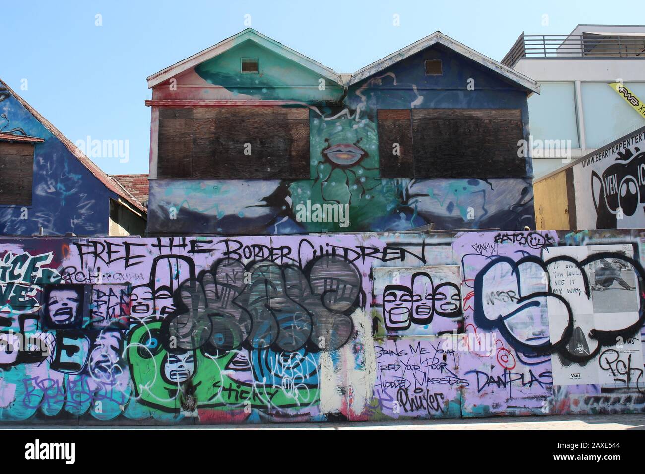 Venice Beach, California , USA - 8/11/2019: Graffiti Art Stock Photo ...