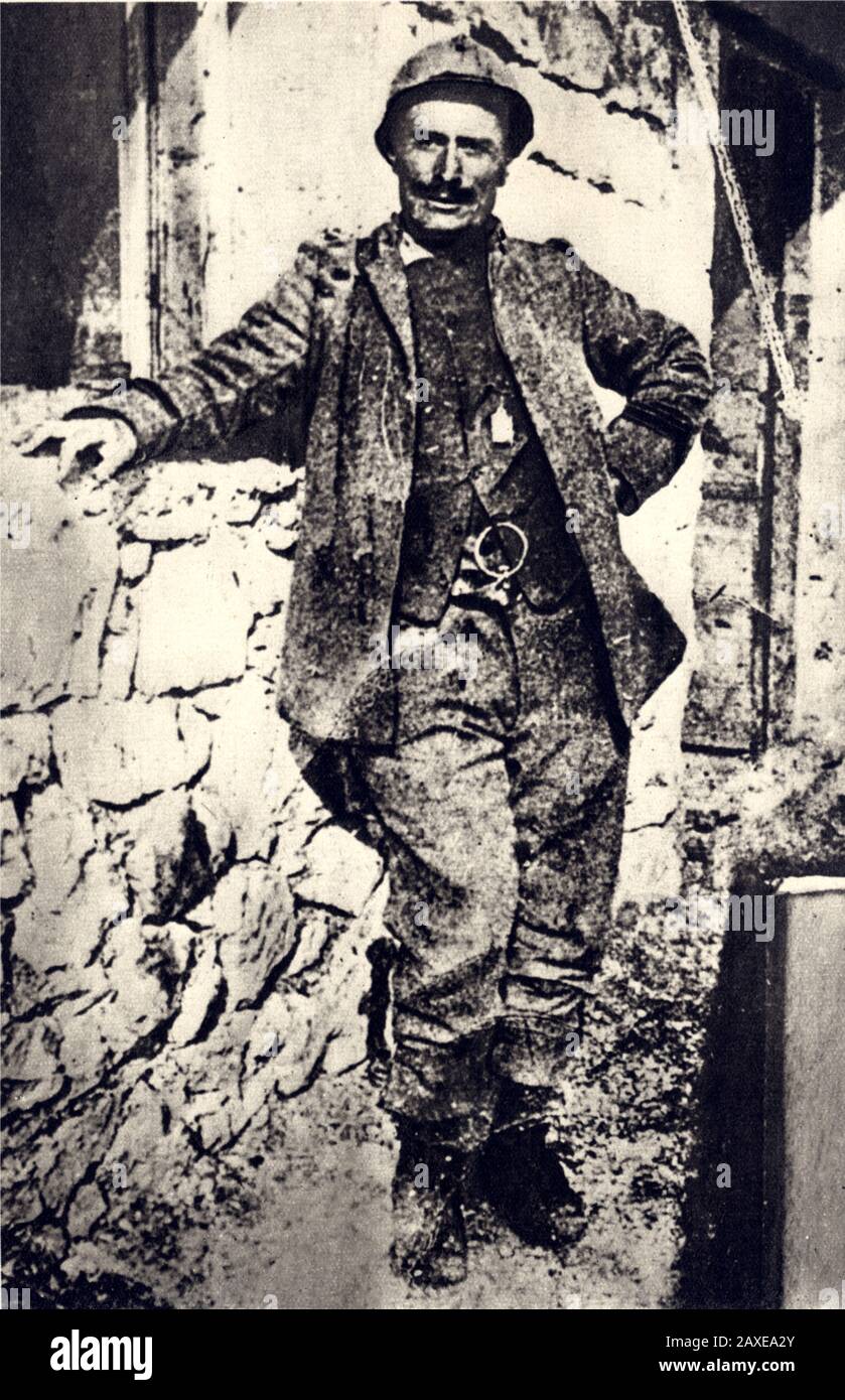 1917 , ITALY : The italian Fascist Duce BENITO MUSSOLINI ( 1883 – 1945 ) during the Great War in ...