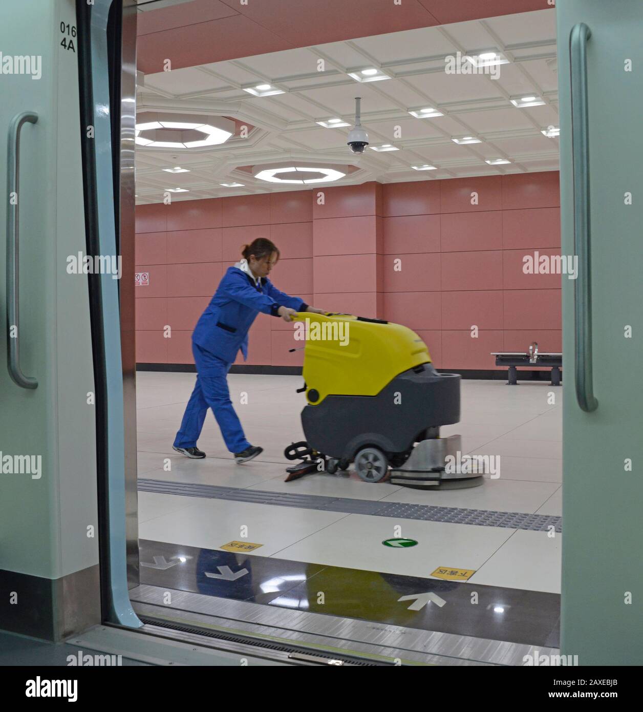 Platform cleaning at a station on Harbin Metro line 1, China Stock ...