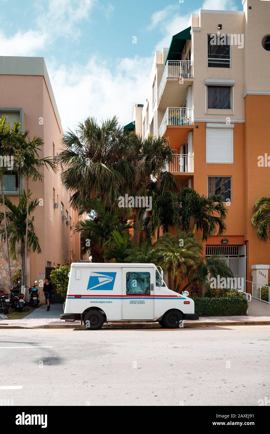 Miami Beach street scene with palm trees, Miami, Florida Stock Photo ...