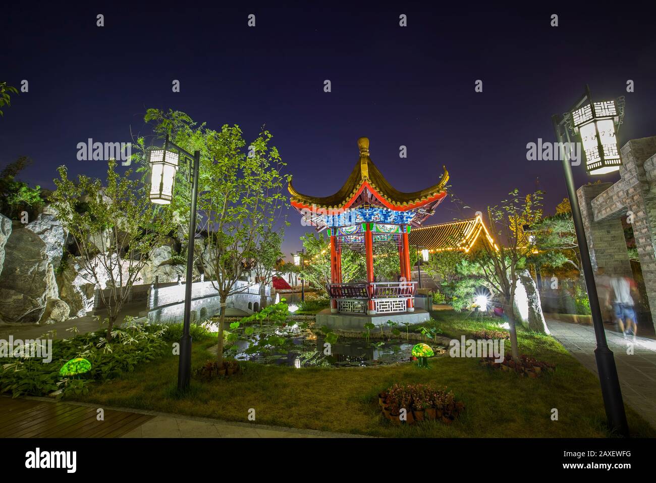Chinese traditional buildings at night Stock Photo - Alamy