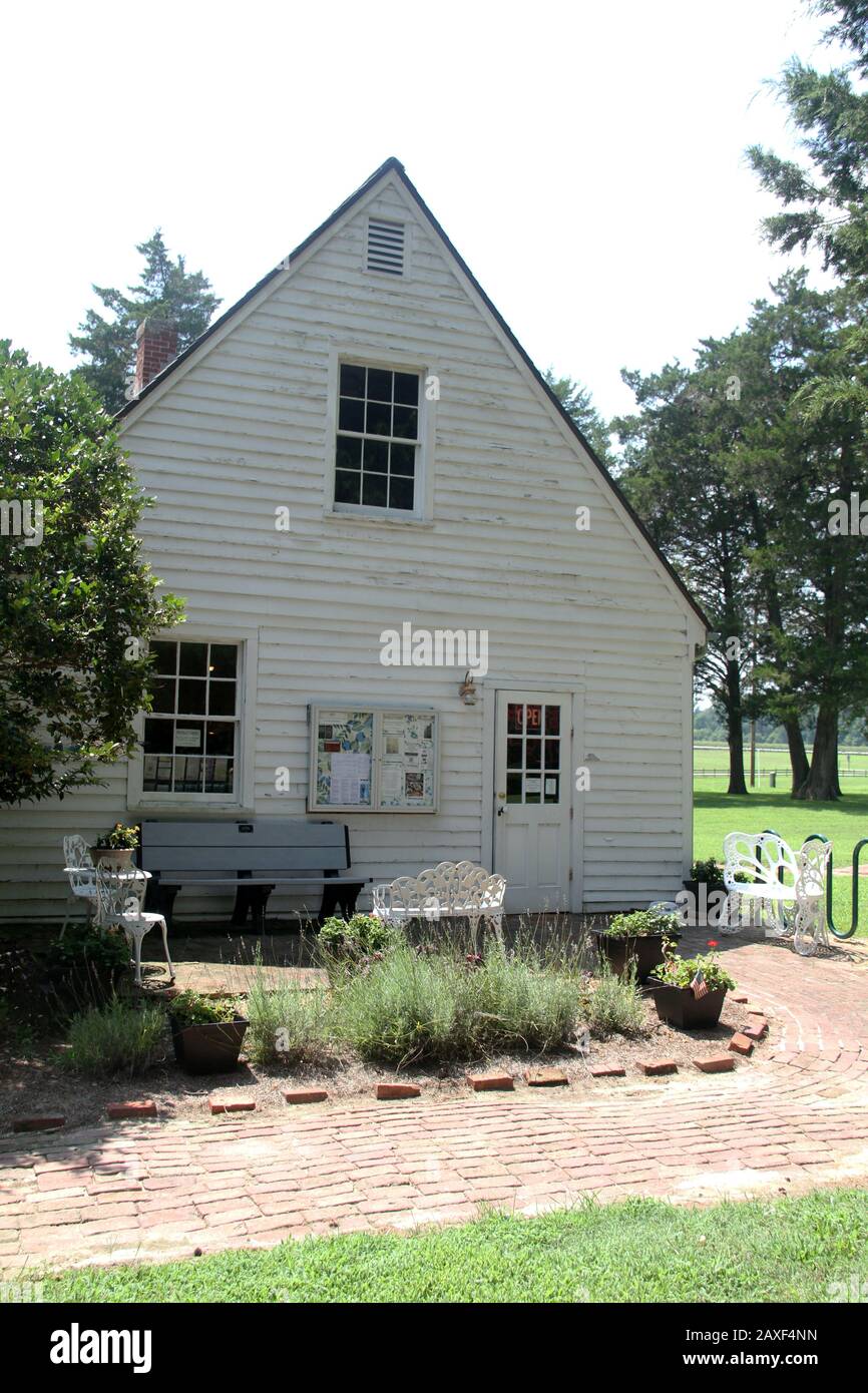 Home and colonial store hi-res stock photography and images - Alamy
