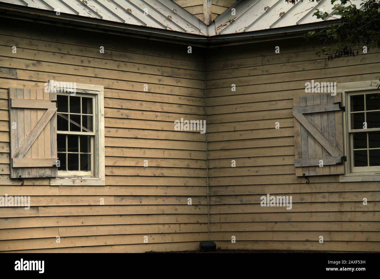 1900 house shutters hi-res stock photography and images - Alamy