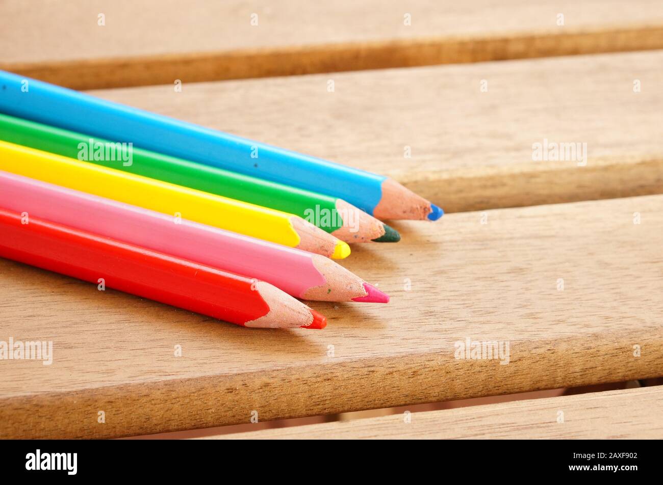 Group five pencils hi-res stock photography and images - Alamy
