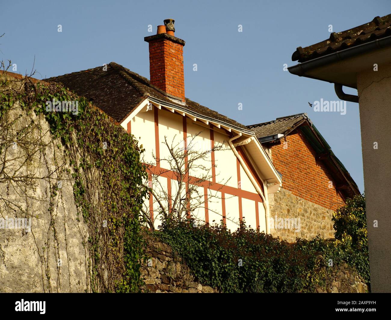 Historic building with chimney hi-res stock photography and images - Alamy