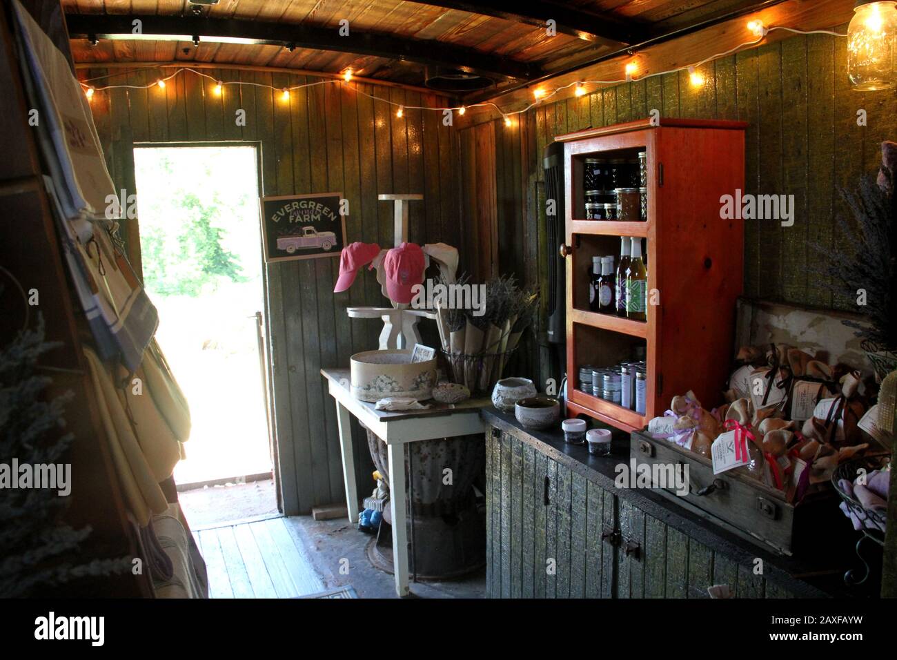 Farm shop interior hi-res stock photography and images - Alamy
