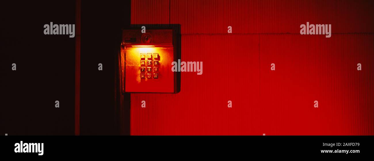 Horizontal security hi-res stock photography and images - Alamy