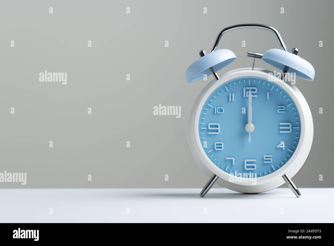 Count down clock hi-res stock photography and images - Alamy