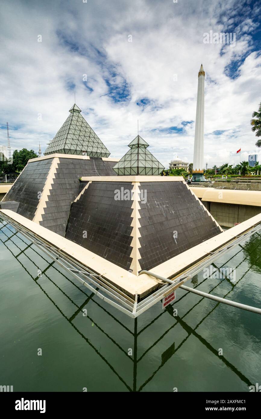 Heroes Monument and Museum in Surabaya, East Java, Indonesia Stock ...