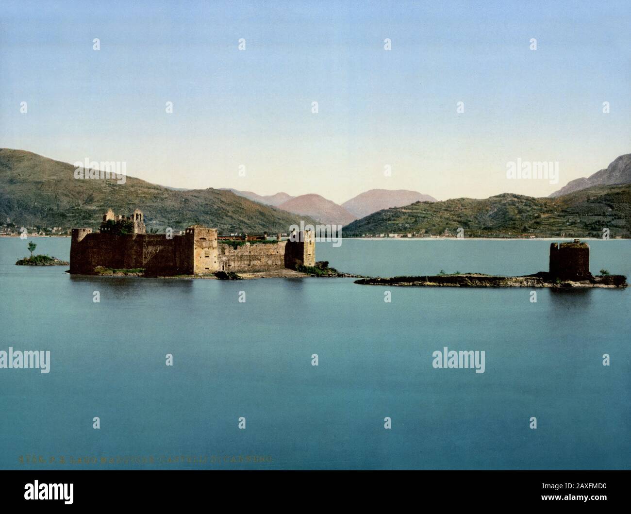 1895 ca. , LAGO MAGGIORE, ITALY : CASTELLO DI CANNERO . Photo by ...