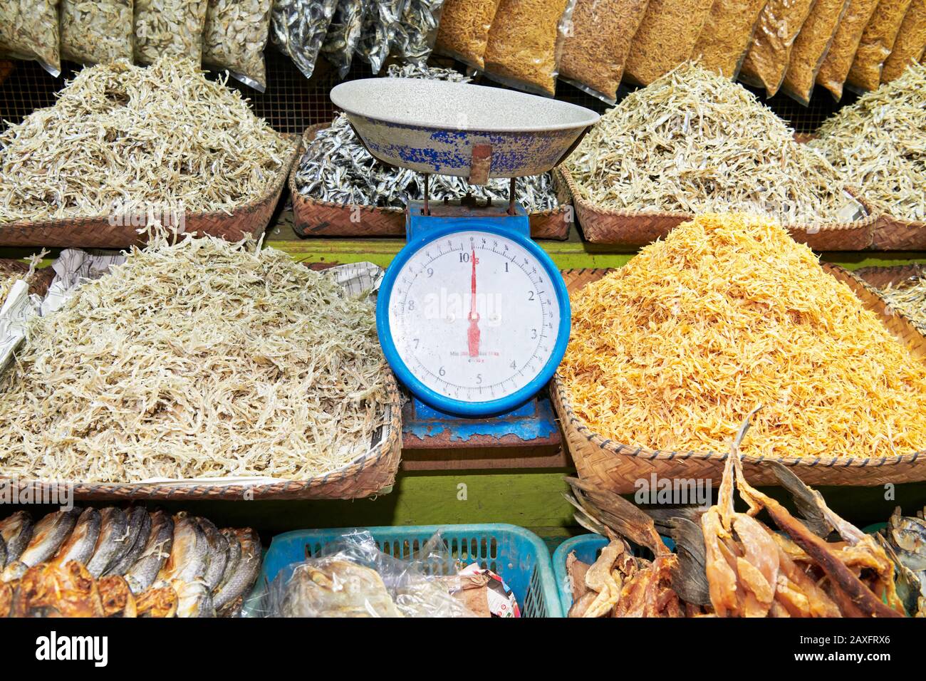 Close up dried small fish hi-res stock photography and images - Alamy