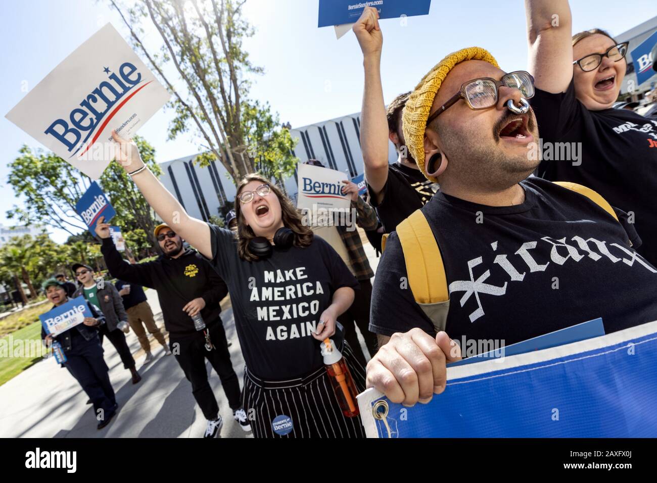 Bernie 2020 hi-res stock photography and images - Alamy