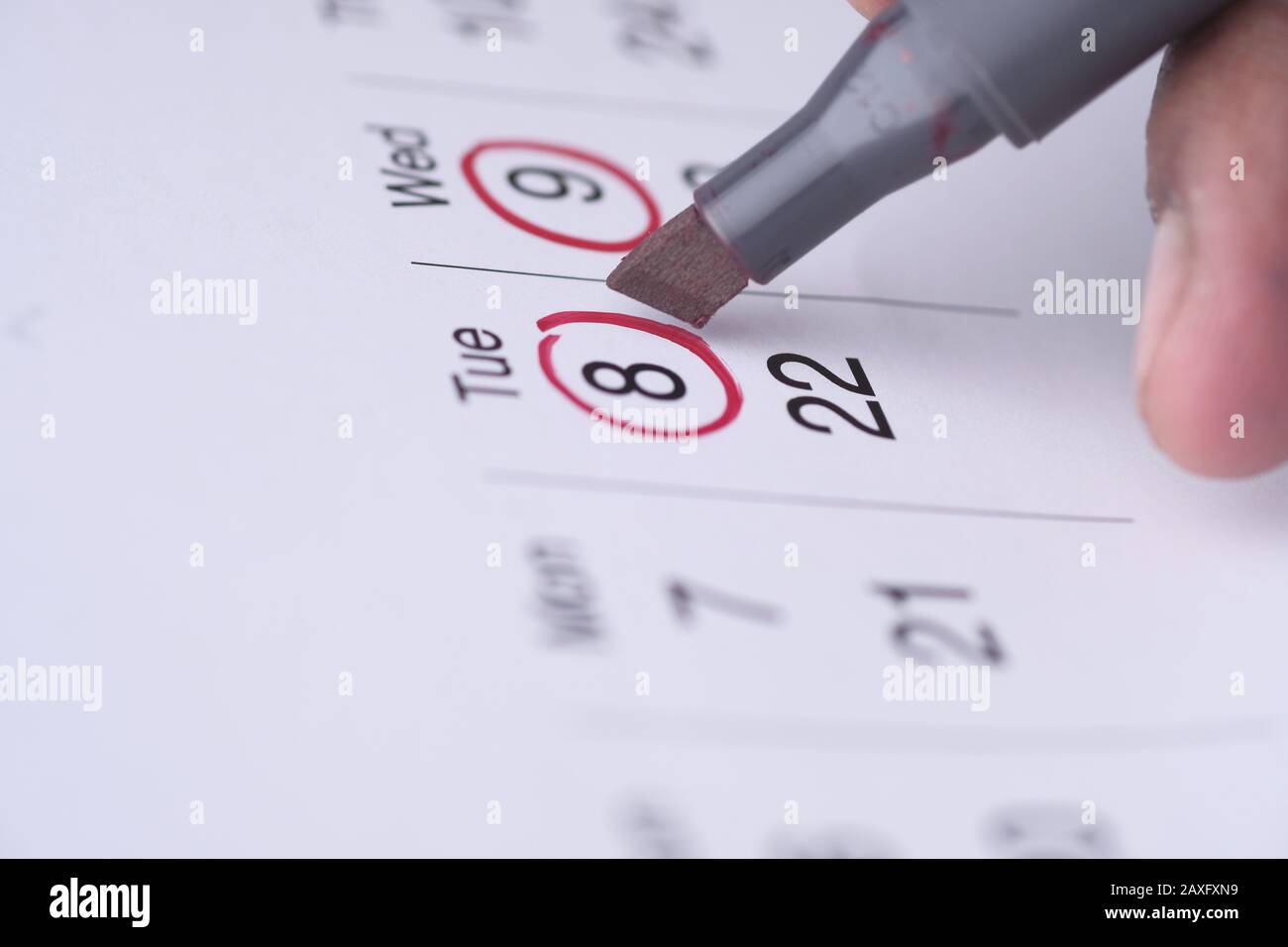 deadline concept with calendar date, circle on date Stock Photo - Alamy