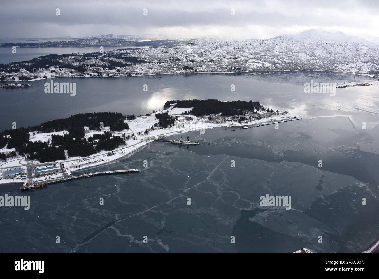 The Coast Guard Cutter SPAR (WLB 206), a 225-foot Juniper class ...