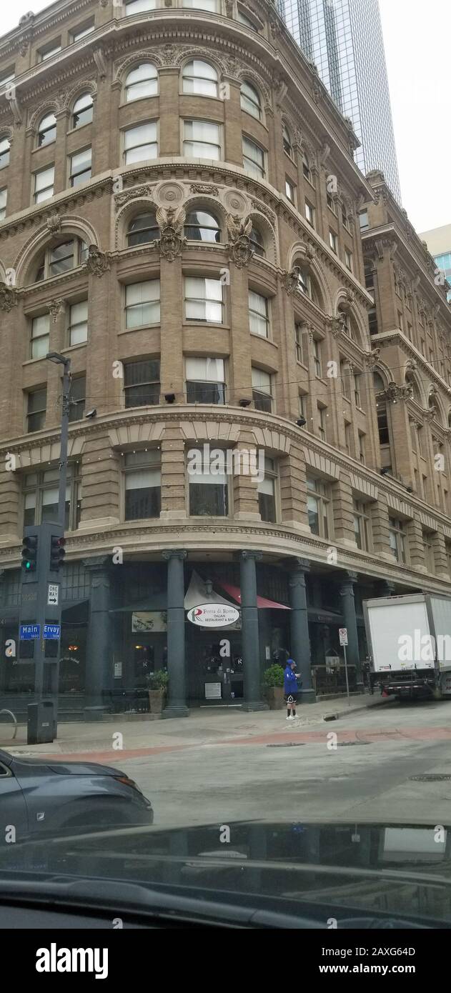 Downtown dallas restaurant hi-res stock photography and images - Alamy