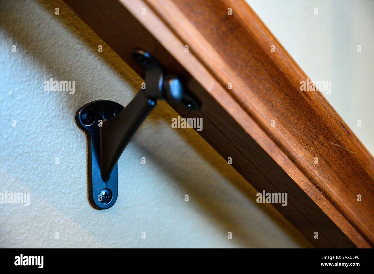 Hardware bracket hi-res stock photography and images - Alamy