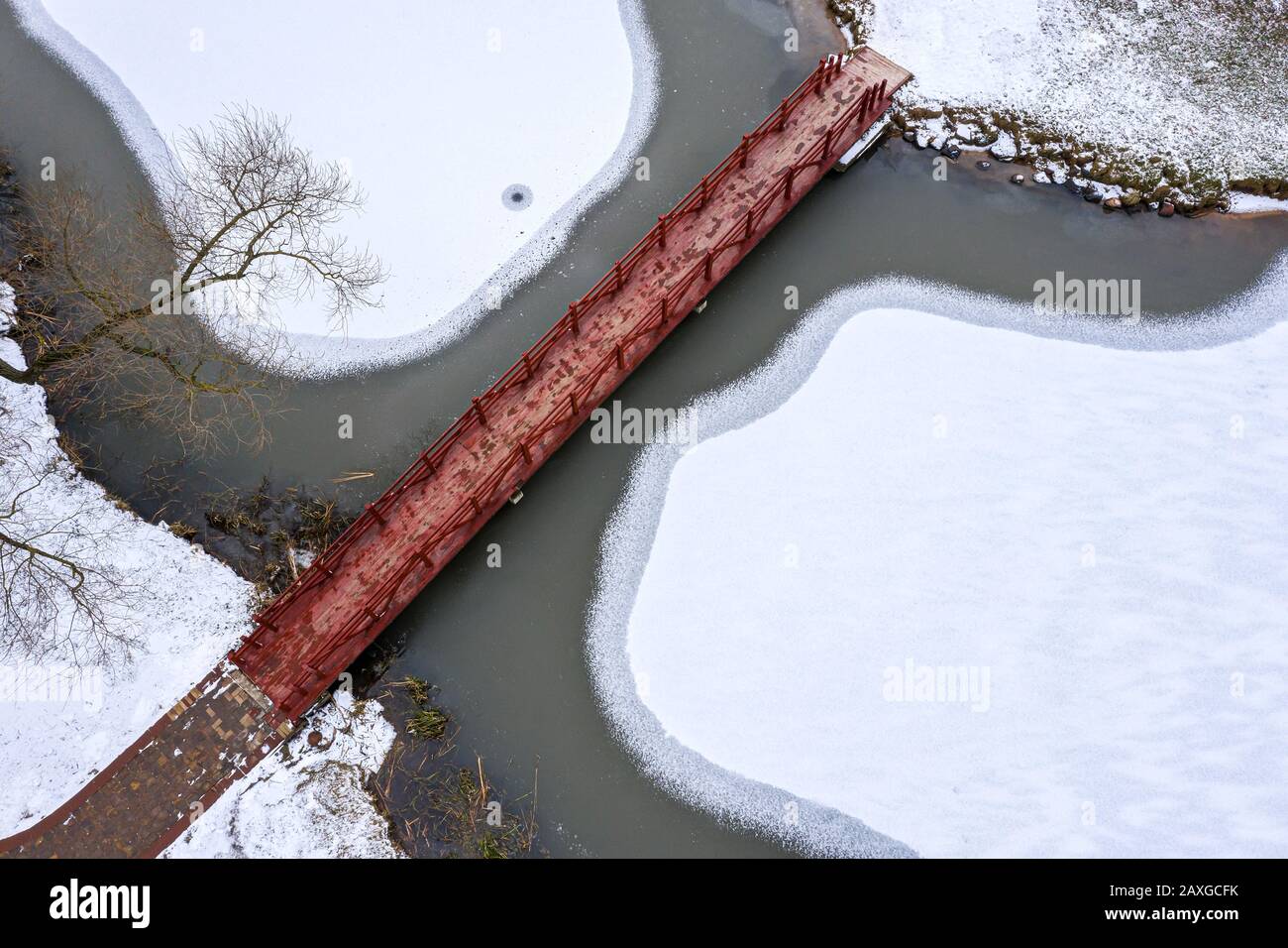 Aerial photo footbridge hi-res stock photography and images - Alamy