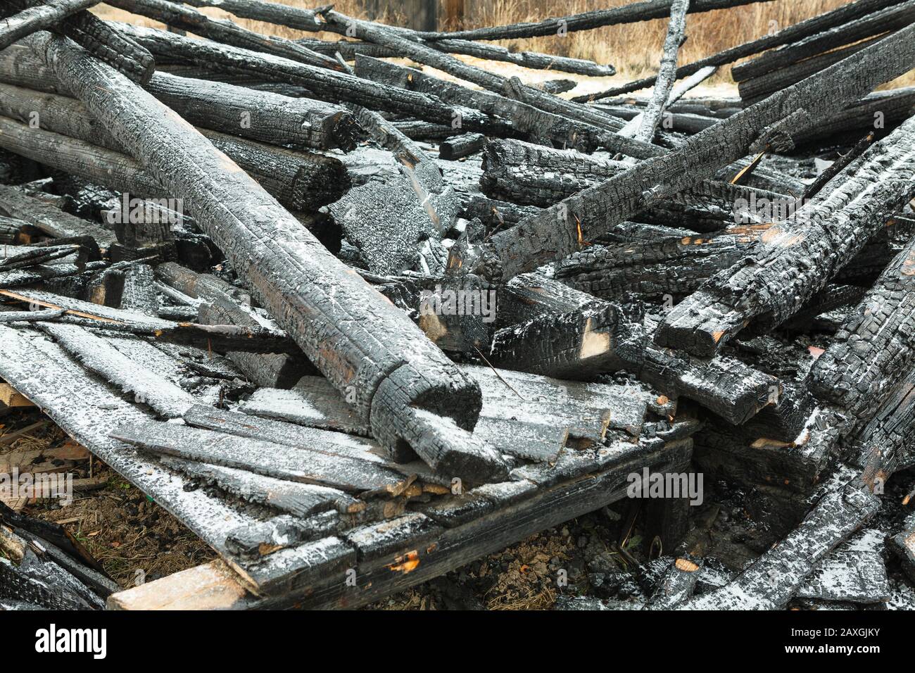 Burnt out abandoned house in hi-res stock photography and images - Alamy