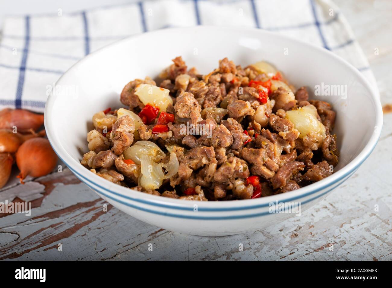Beef saute hi-res stock photography and images - Alamy