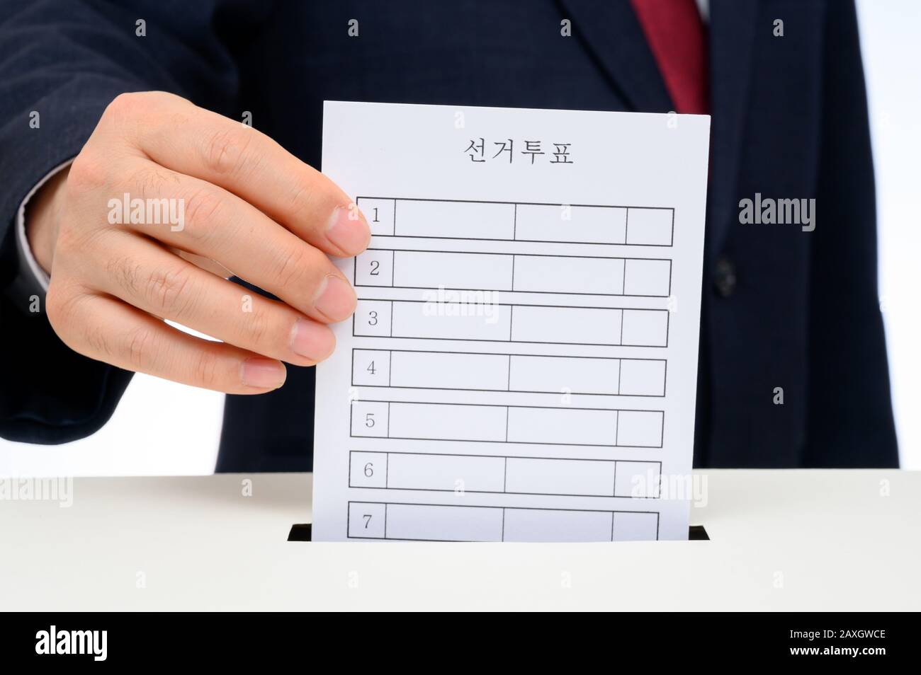 Ballot box hand hi-res stock photography and images - Alamy